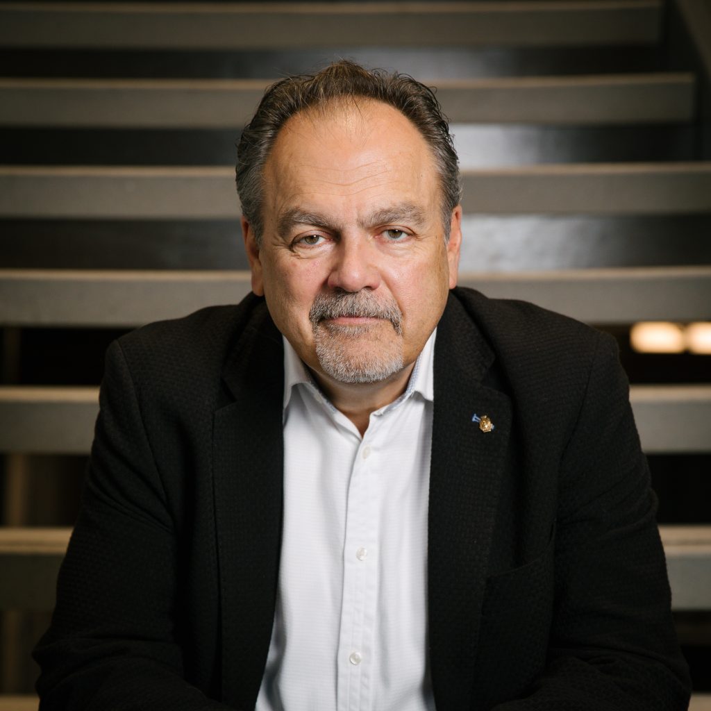 Robert A. Hoida - OX Studio